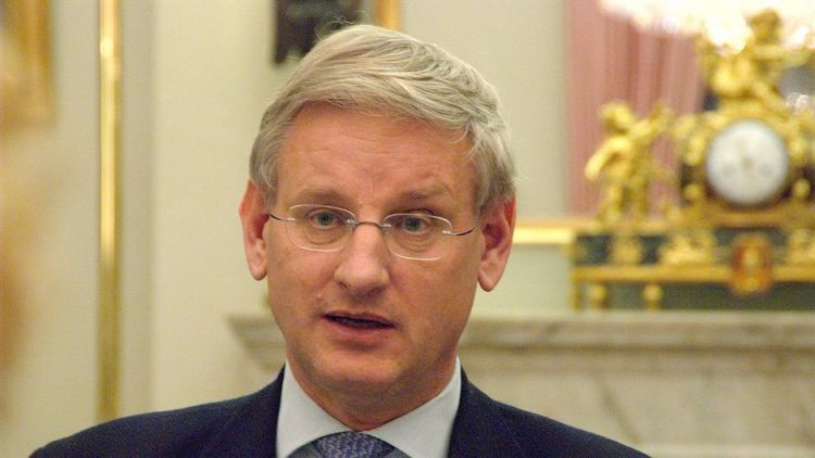 Carl Bildt: BiH više ne treba tretirati kao protektorat | Face | Jedina ...