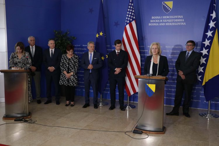 Šta je poručeno nakon sastanka sa Palmerom i Eichhorst? | Face | Jedina ...