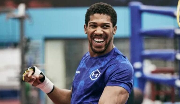 Bitka za Britaniju, ali i ostatak svijeta: U decembru bokserski ...