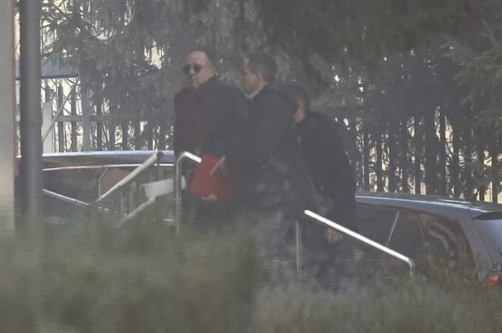 Tužilaštvo BiH zatražilo pritvor za Debevca i Mehmedagića | Face ...