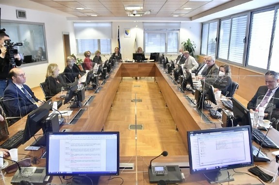 VSTV "preliminarno" usvojio reformski program | Face | Jedina neovisna ...